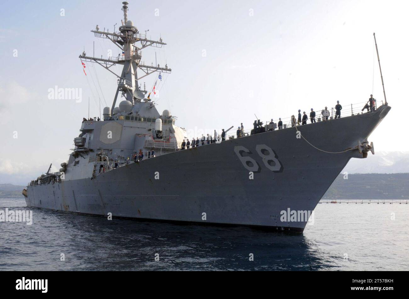 US Navy The Arleigh Burke-class guided-missile destroyer USS The ...