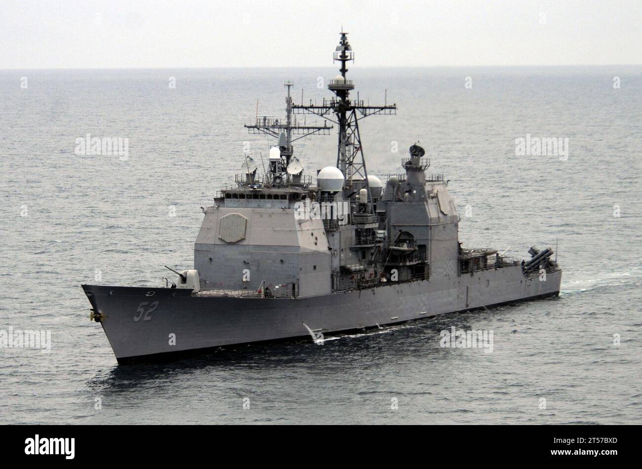 US Navy The guided-missile cruiser USS Bunker Hill (CG 52) transits the ...