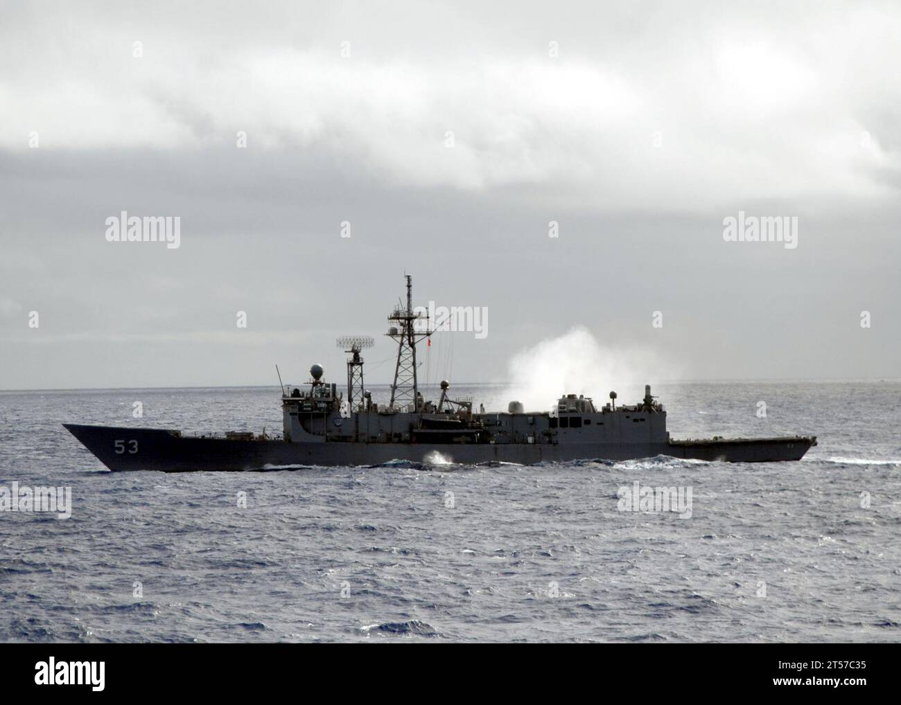 US Navy The guided-missile frigate USS Hawes (FFG 53) fires at a ...