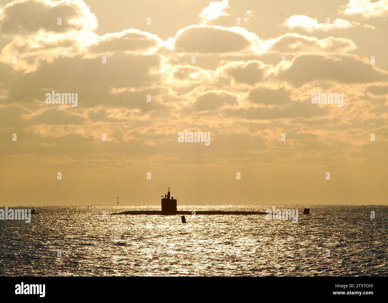 US Navy The Los Angeles-class attack submarine USS Annapolis (SSN 760 ...