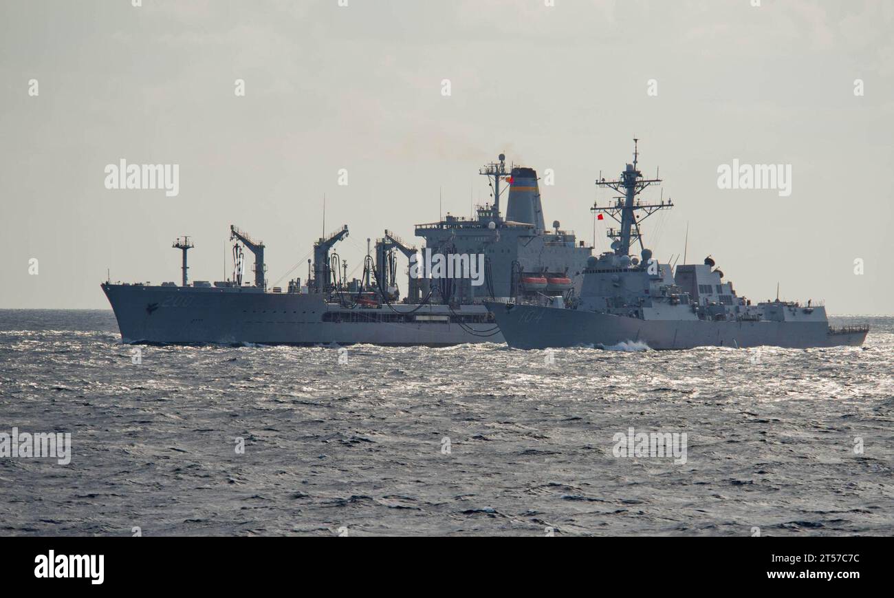 US Navy The Military Sealift Command fleet replenishment oiler USNS ...