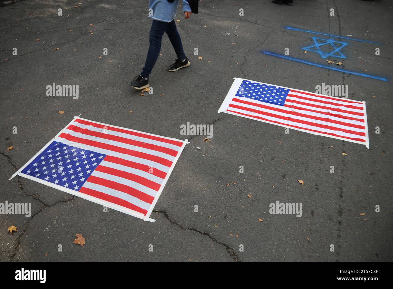 Iran usa 1979 flag hi-res stock photography and images - Alamy