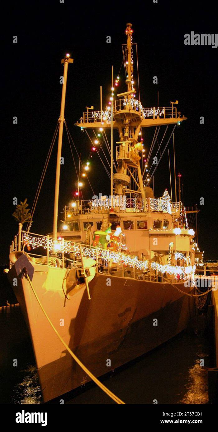 US Navy The mine countermeasures ship USS Sentry (MCM 3), homeported at ...