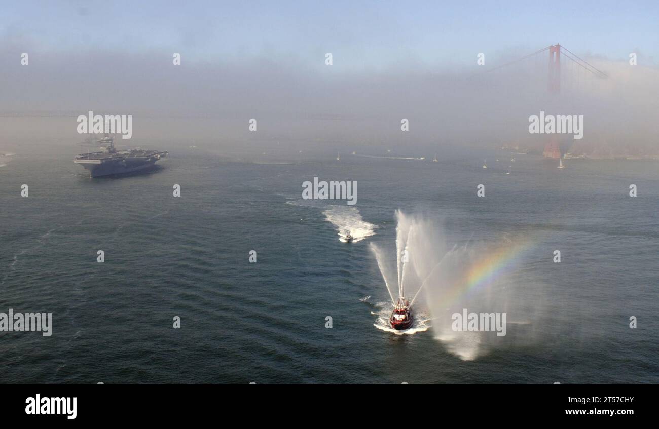 US Navy The Nimitz-class aircraft Carrier USS Carl Vinson (CVN 70 ...