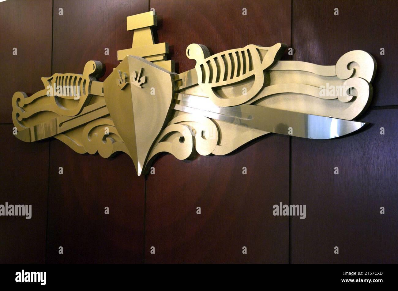 US Navy The Surface Warfare Officer (SWO) pin, first proposed in 1972 ...