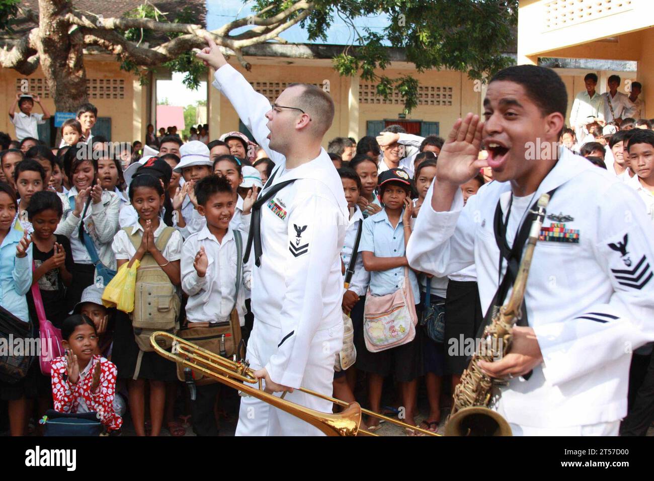 US Navy The U.S. 7th Fleet Band, Orient Express Brass Quintet, performs ...