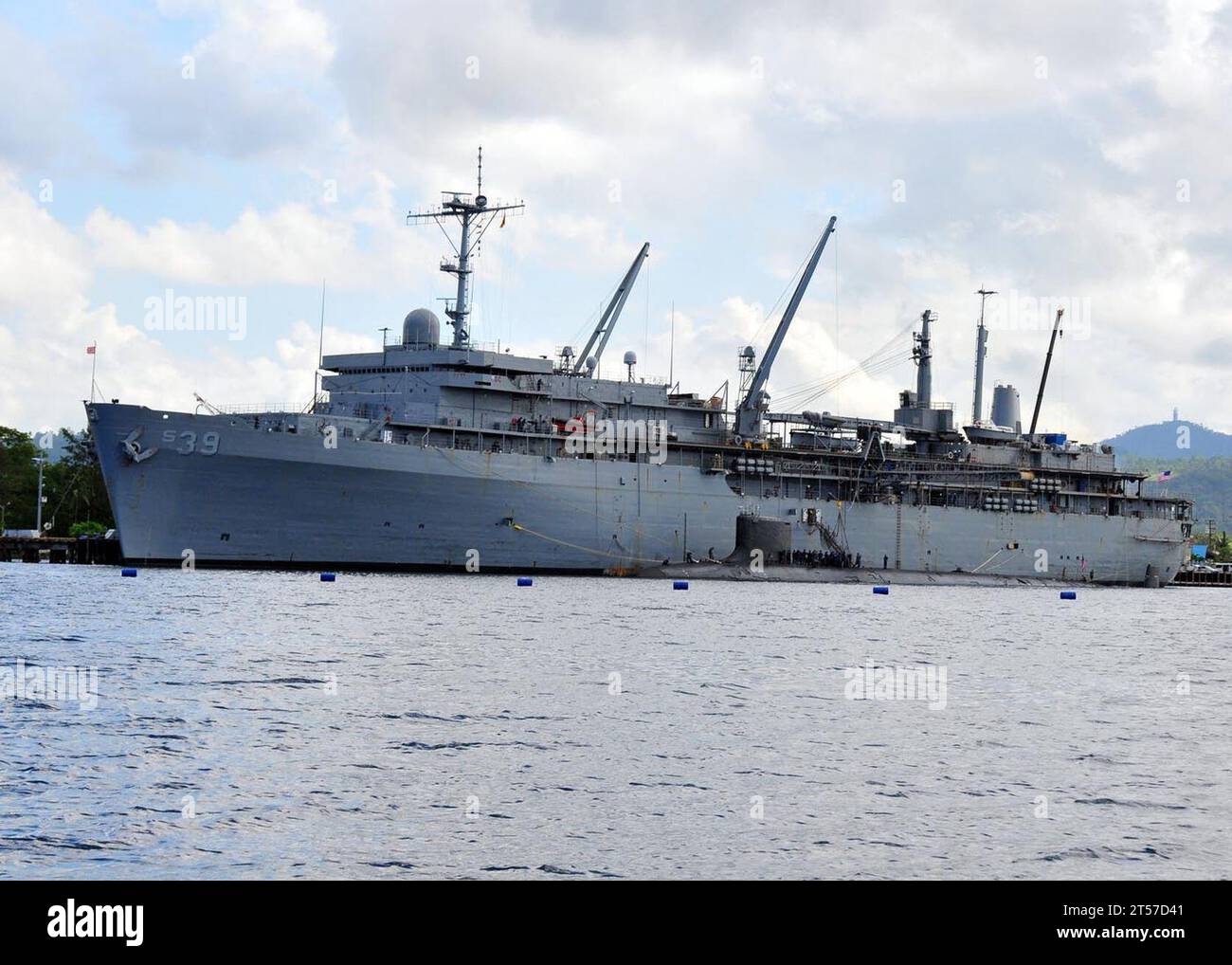 US Navy The Virginia-class attack submarine USS Texas (SSN 775) moors ...
