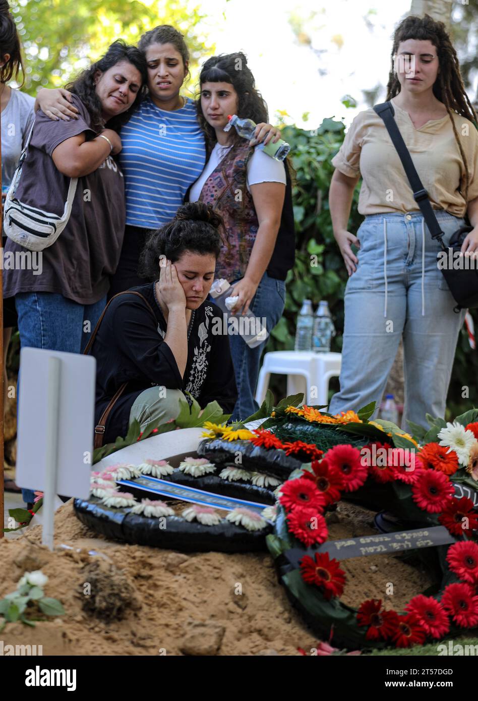 Gazza crying hi-res stock photography and images - Alamy