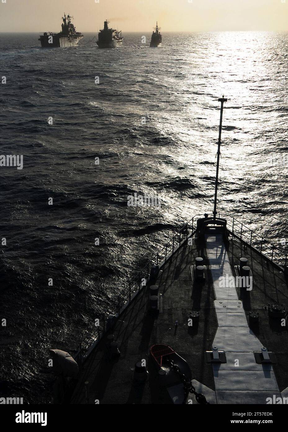 USNS Henry J. Kaiser (T-AO 187), USS Dubuque (LPD 8), USS Pearl Harbor ...