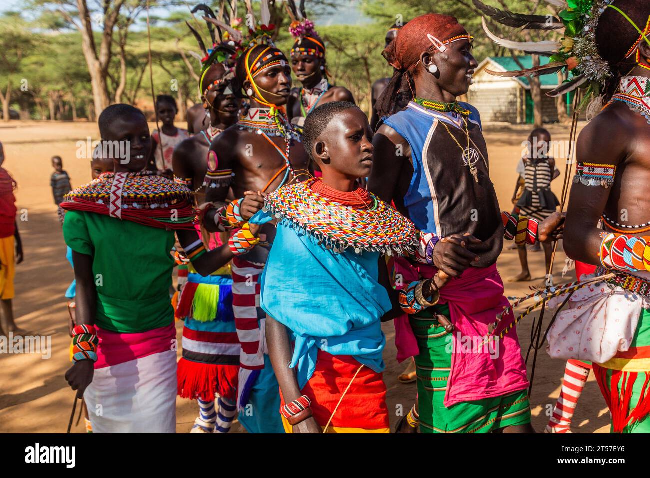 South africa traditional women dance hi-res stock photography and ...