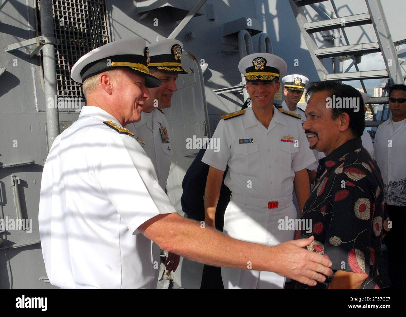 USS Russell (DDG 59 Stock Photo - Alamy