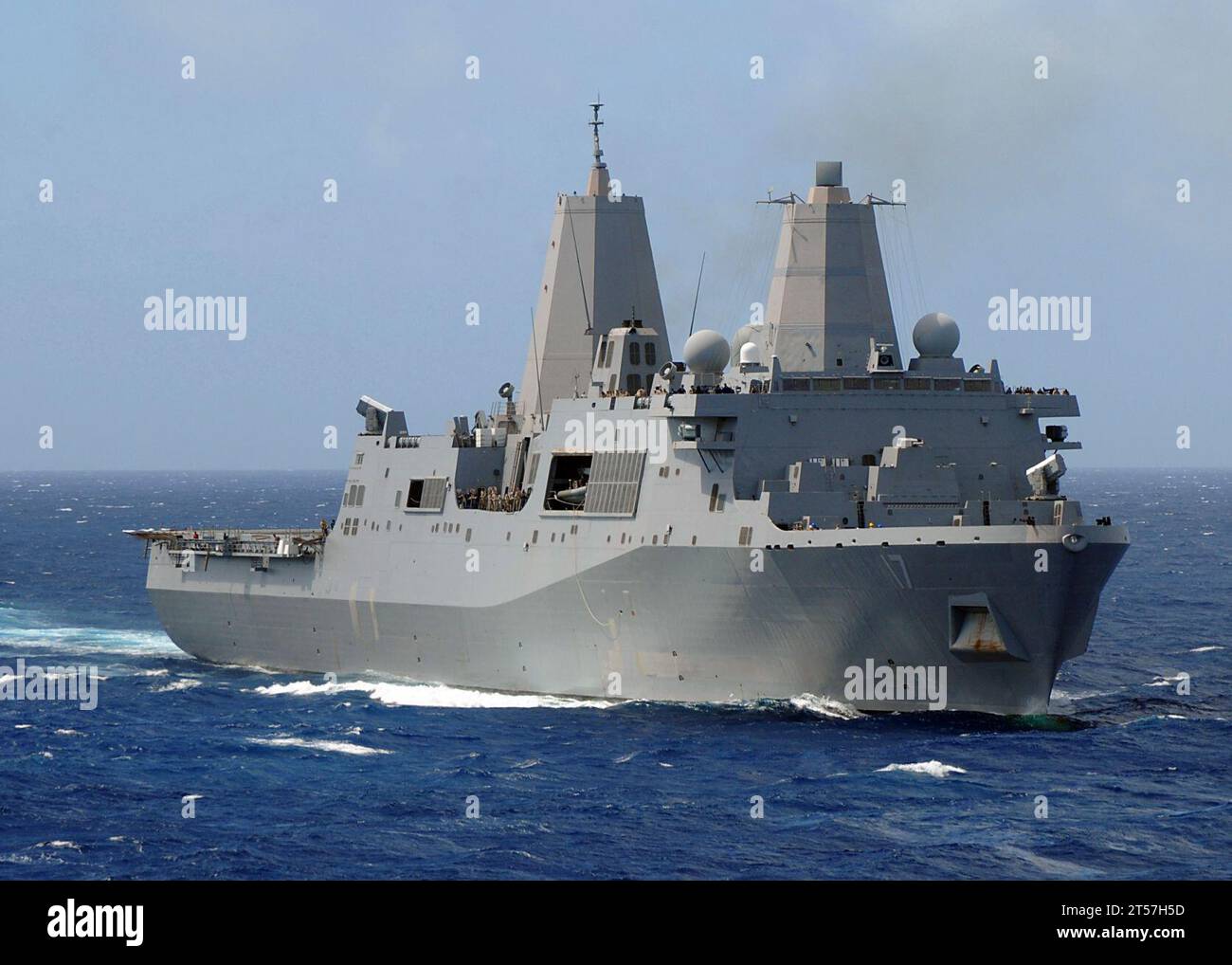 Uss vella gulf cg hi-res stock photography and images - Alamy