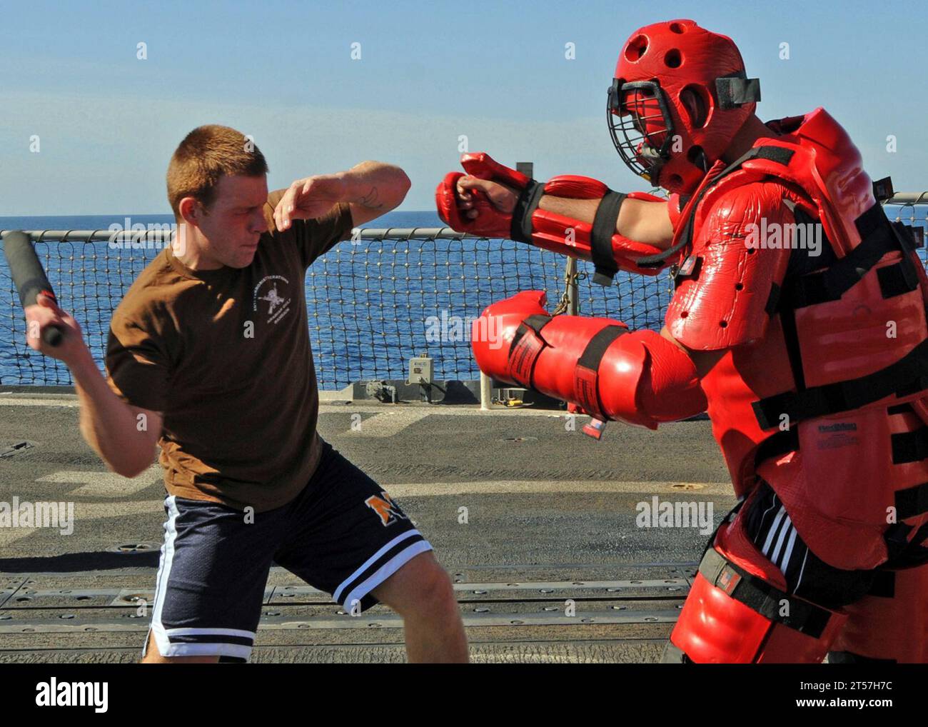 Uss vella gulf cg hi-res stock photography and images - Alamy