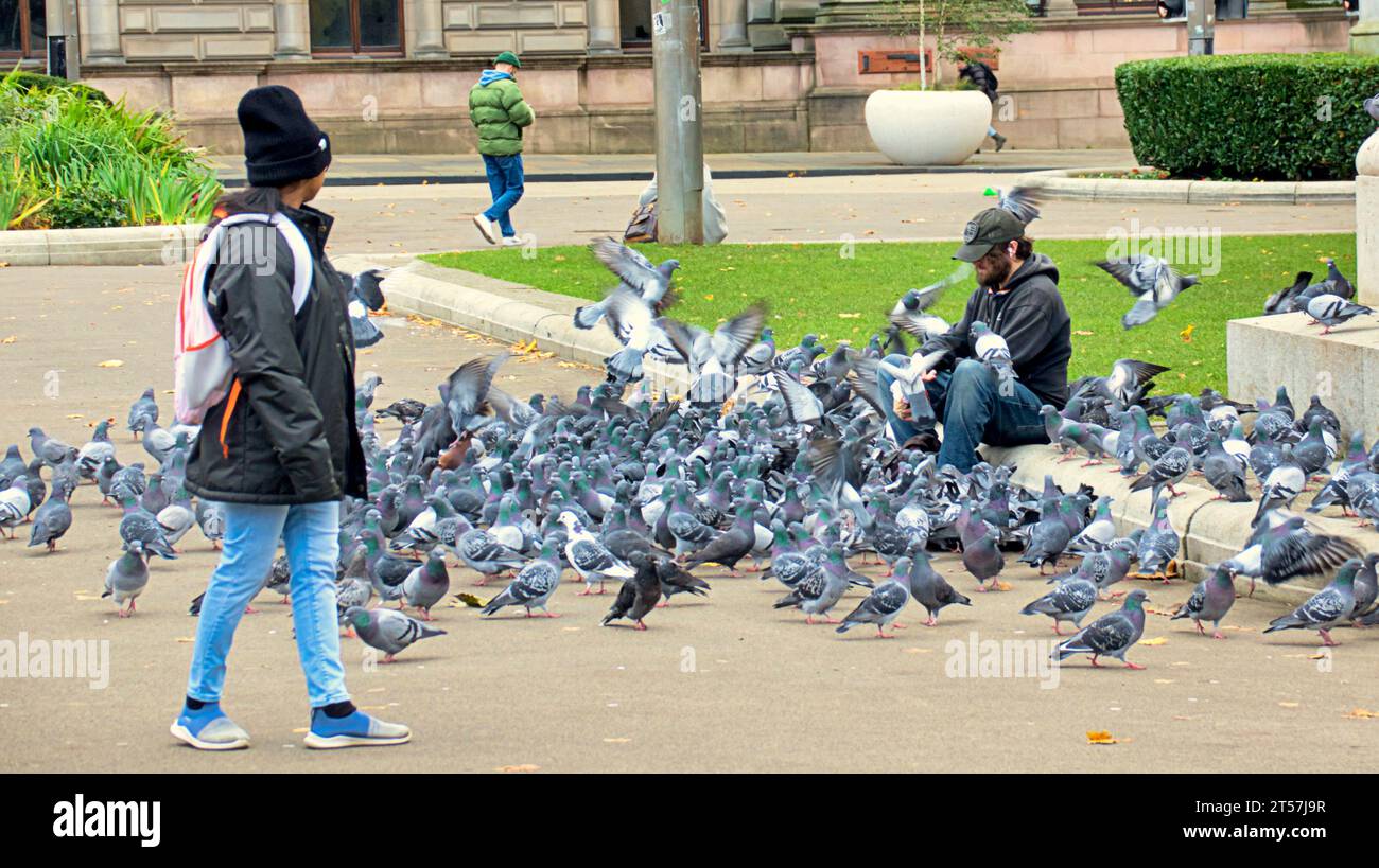 Glasgow, Scotland, UK. 3rd November, 2023. City centre pigeon problem ...