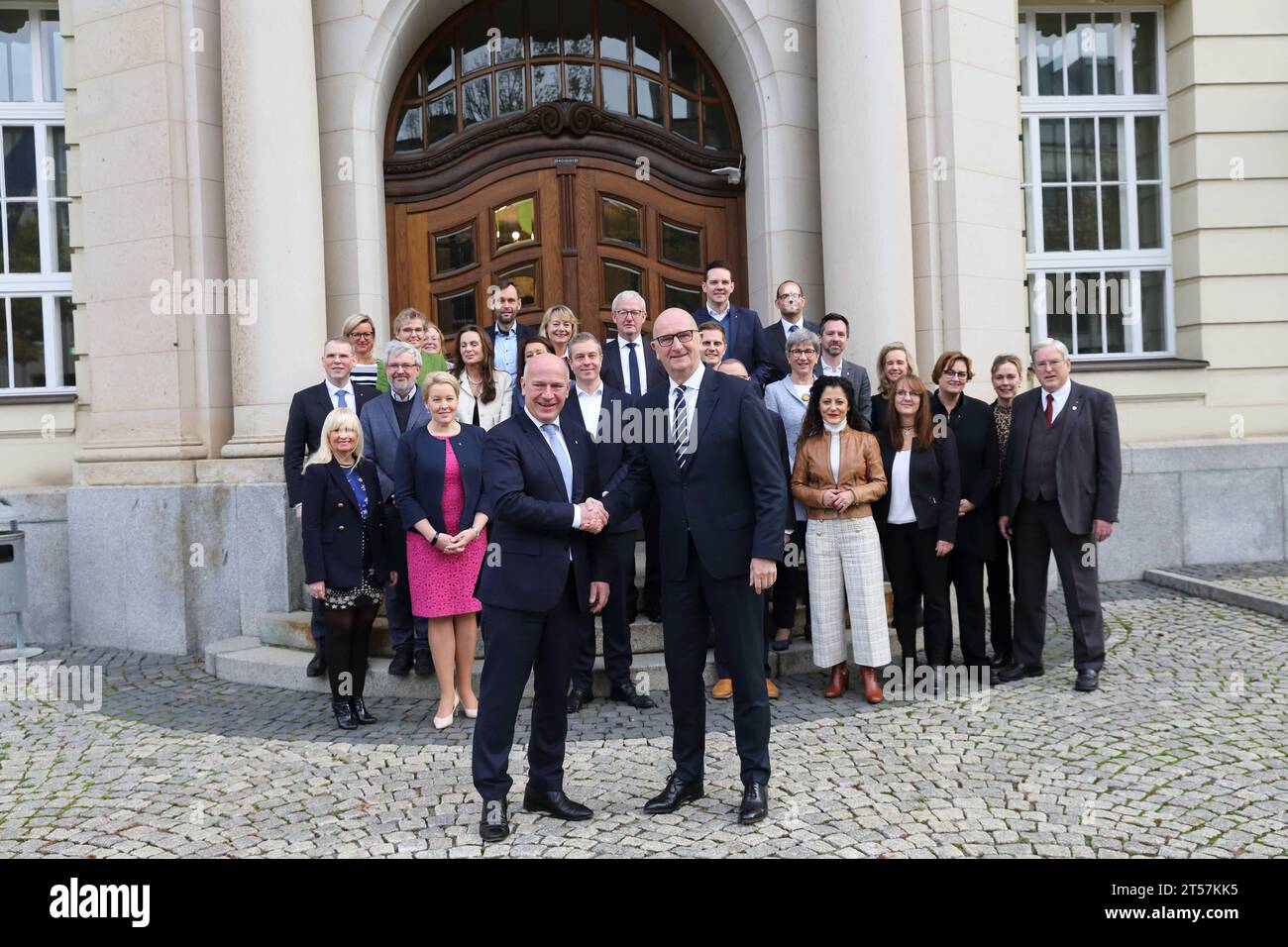 Gruppenfoto mit Kai Wegner CDU, Regierender Bürgermeister Berlin und ...
