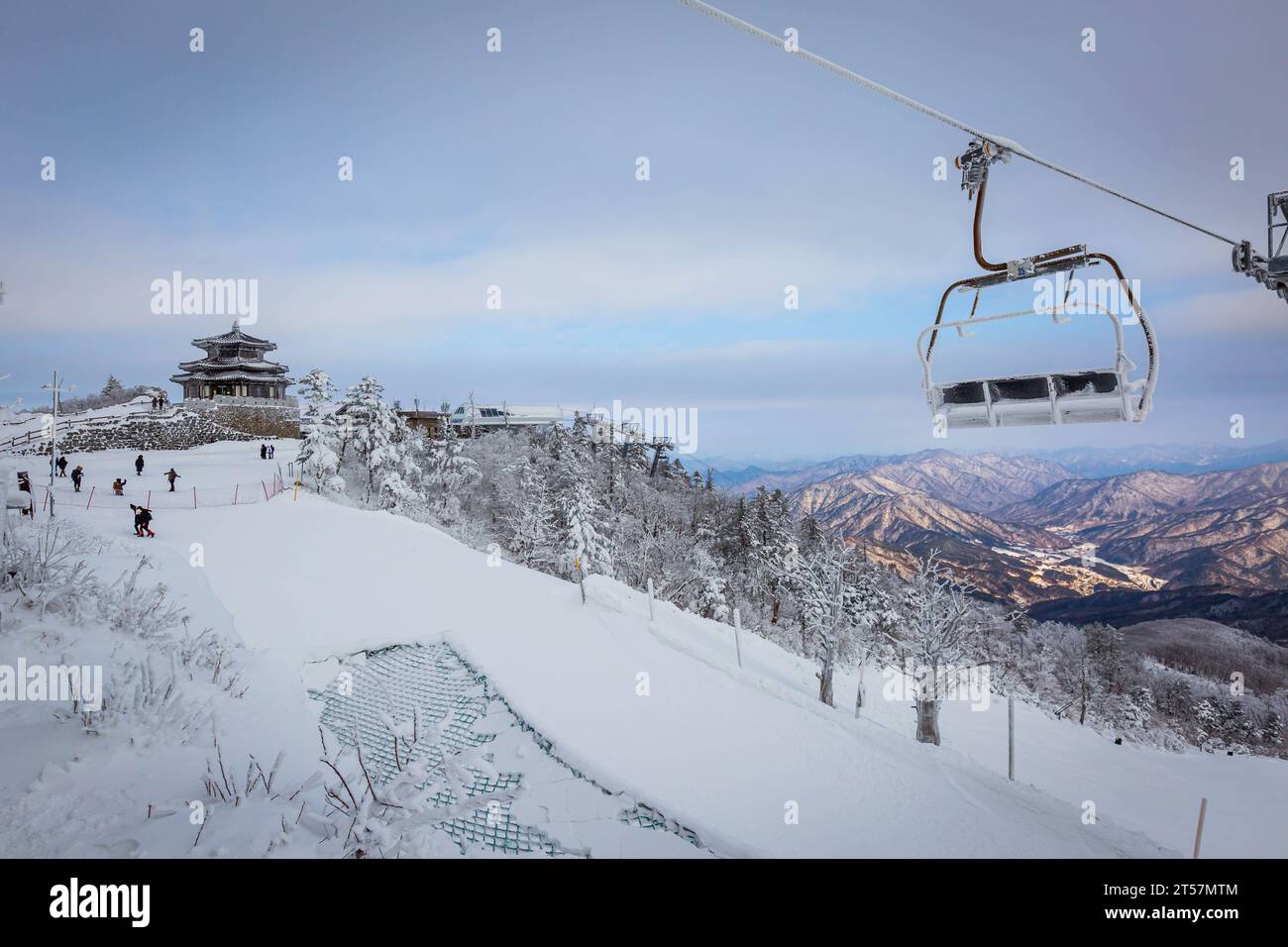 Cable car atop the snow-capped Deogyusan mountains at deogyusan ...