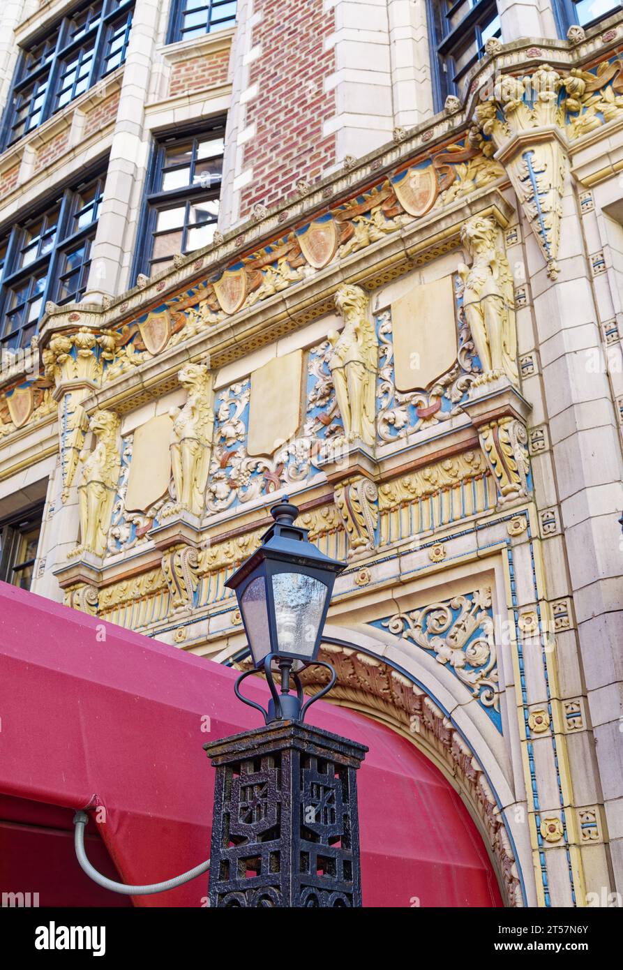 40 East 62nd Street is a landmark apartment building of 1911, designed ...