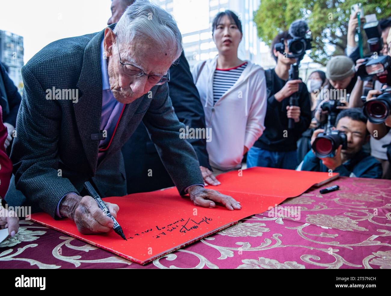 Kunming, China's Yunnan Province. 2nd Nov, 2023. Flying Tigers veteran ...