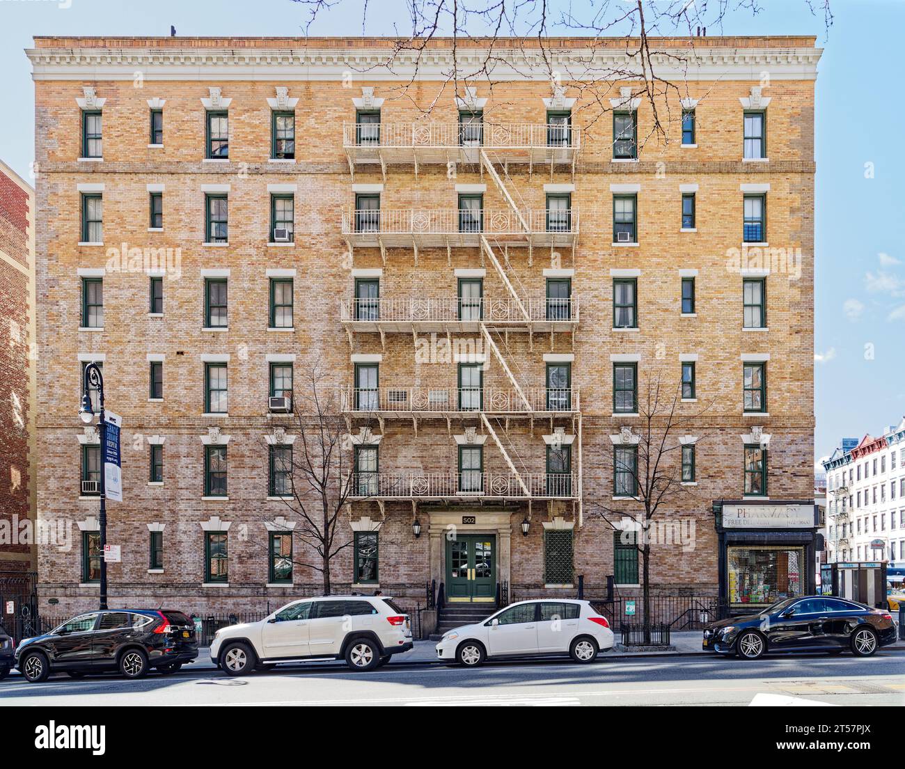 502 e 79th st hi-res stock photography and images - Alamy