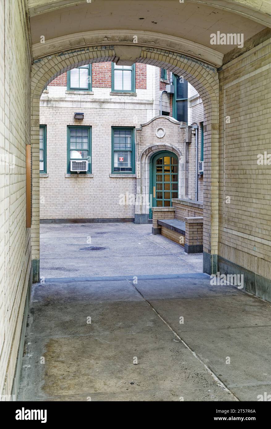 City and Suburban Homes Company built its 17-building Avenue A Estate ...