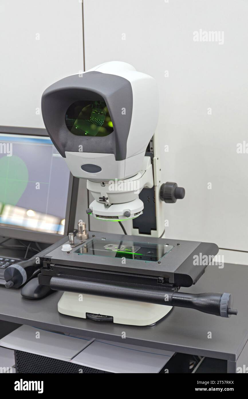Measuring Optical Microscope for Toolmakers Precision Professional Equipment Stock Photo - Alamy