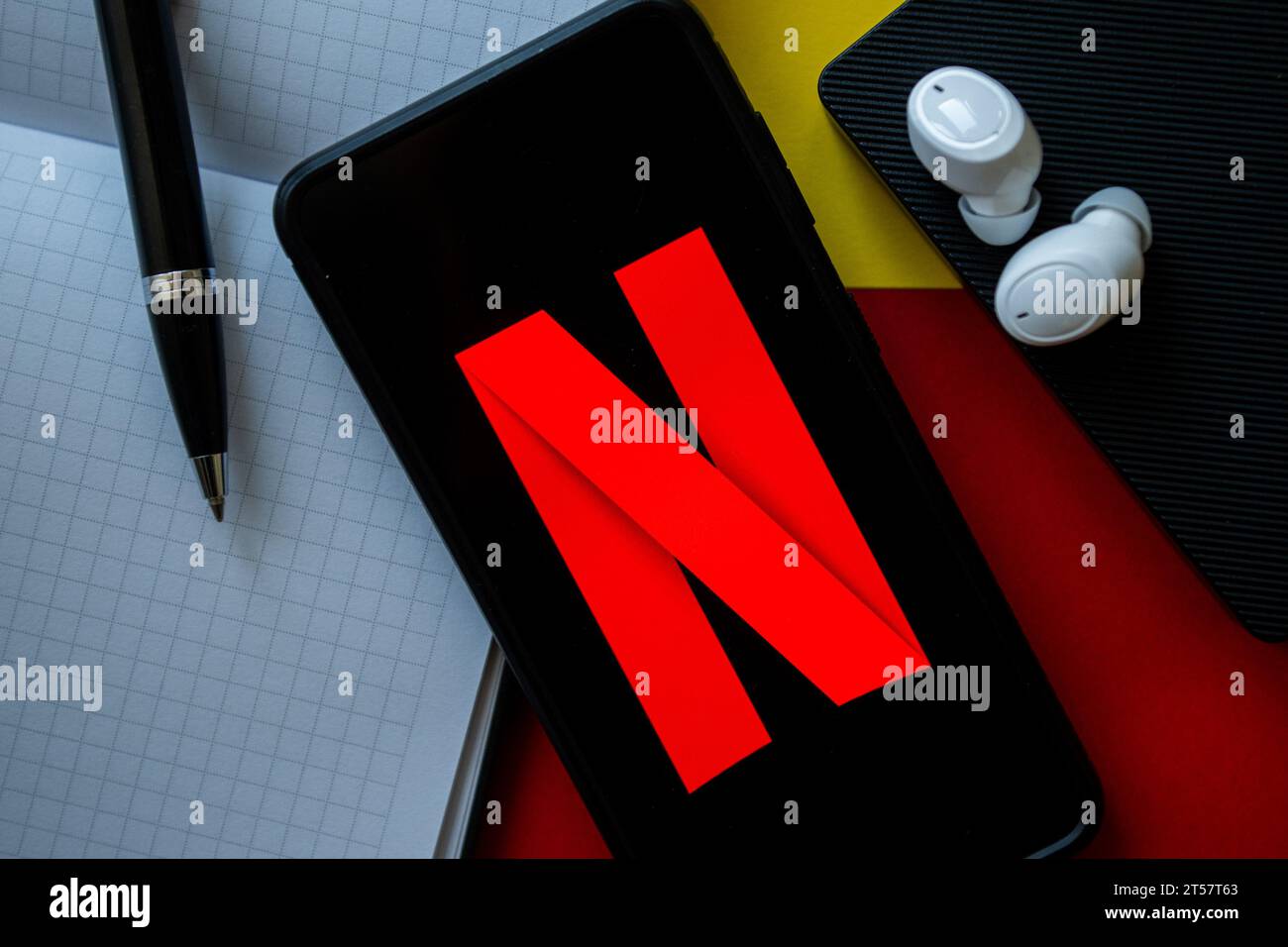 Photo illustration netflix logo hi-res stock photography and images - Alamy