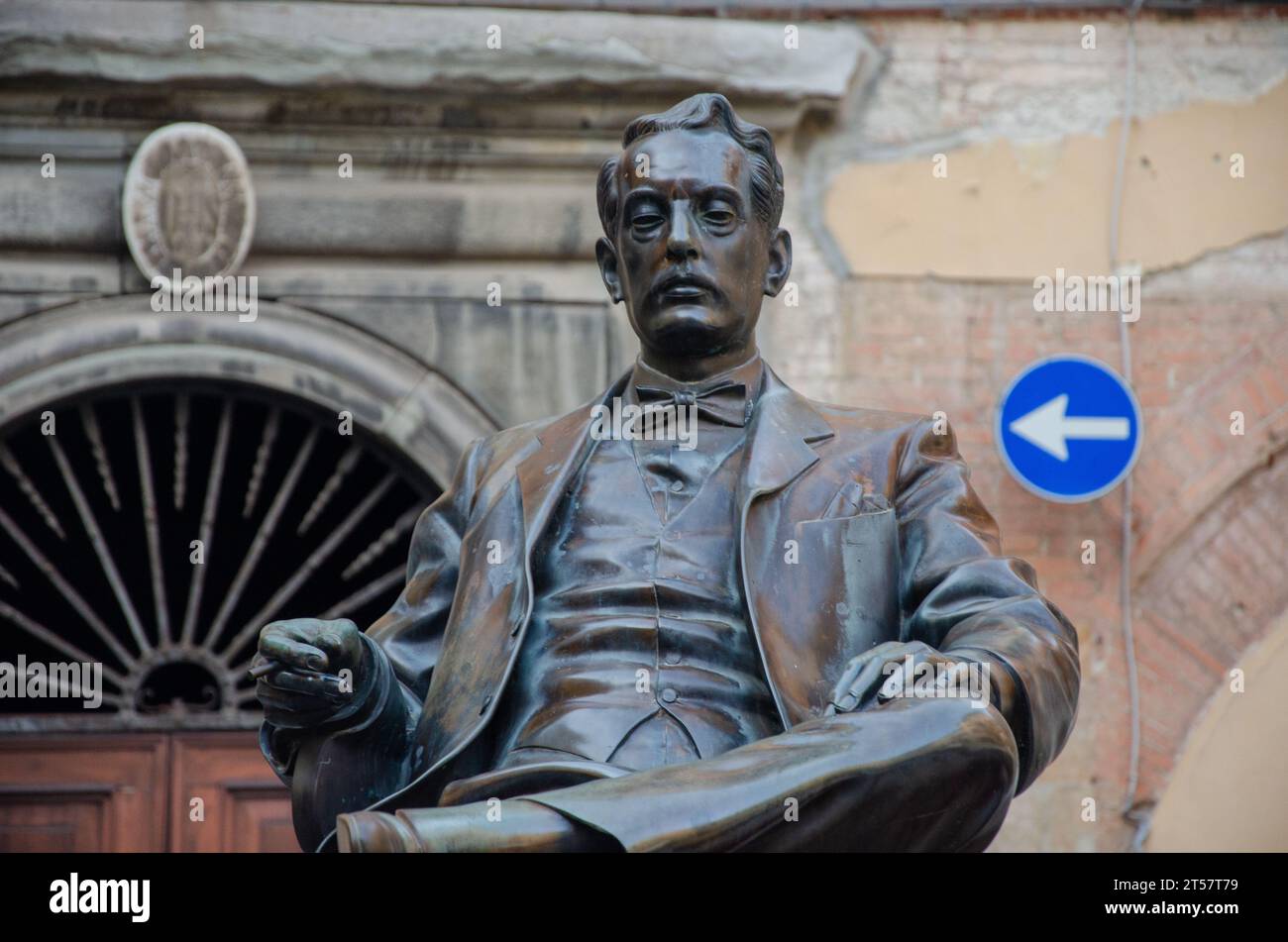 The statue of Giacomo Puccini by the sculptor Vito Tongiani in Piazza ...