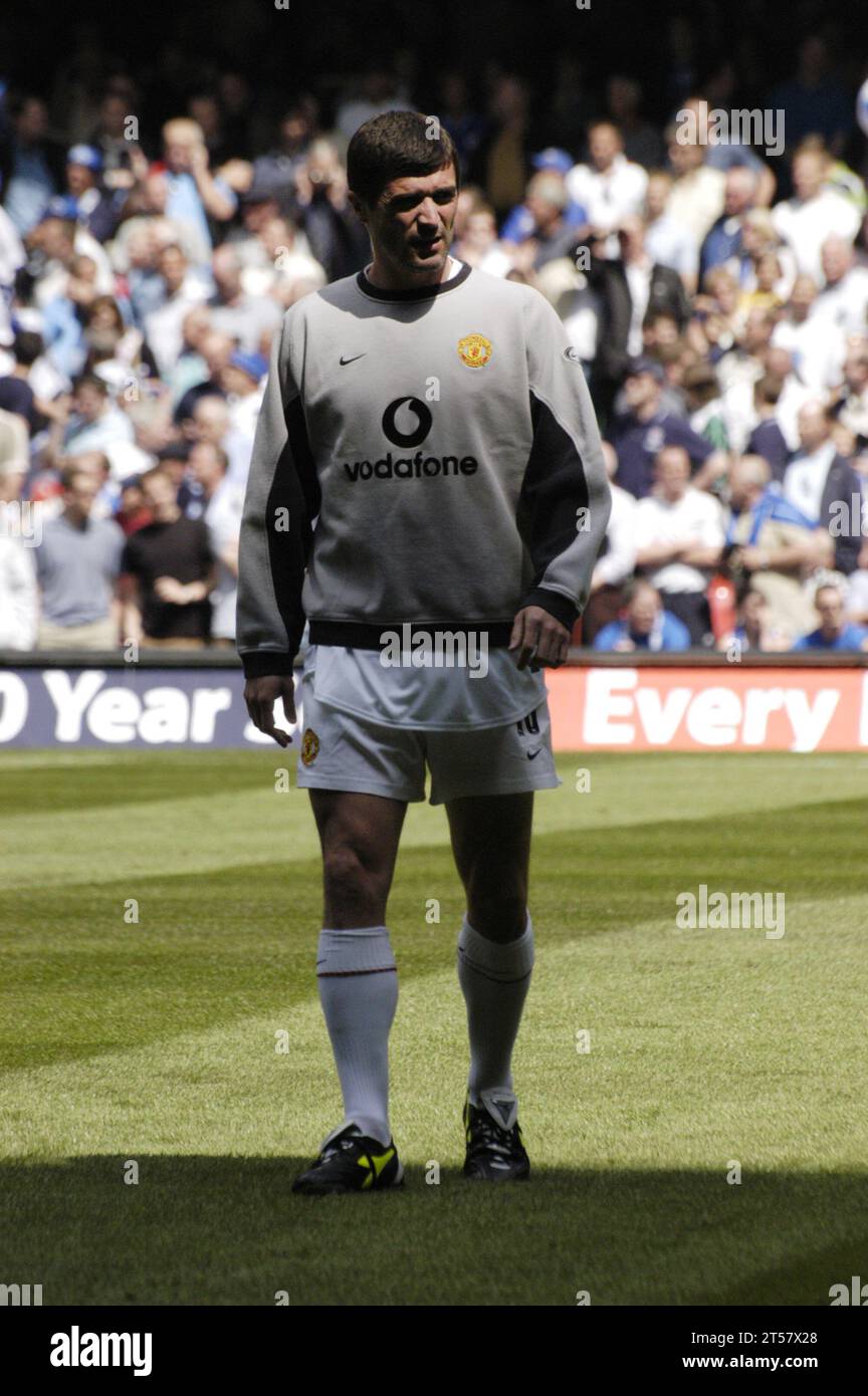 Captain Roy Keane – Manchester United team warm up before the the FA ...