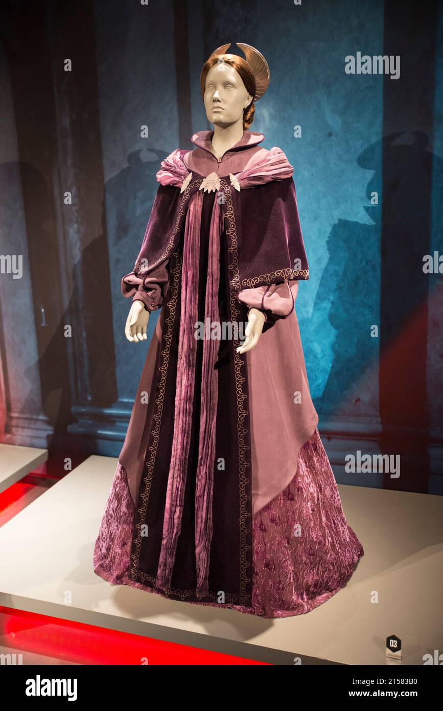 Padme amidala hi-res stock photography and images - Alamy