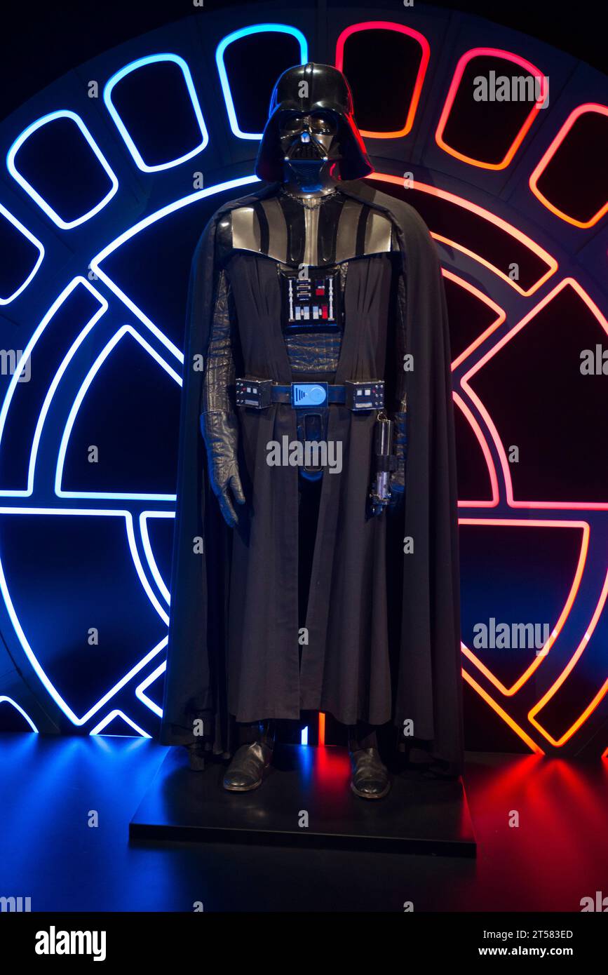 Darth vader return of the jedi hi-res stock photography and images - Alamy