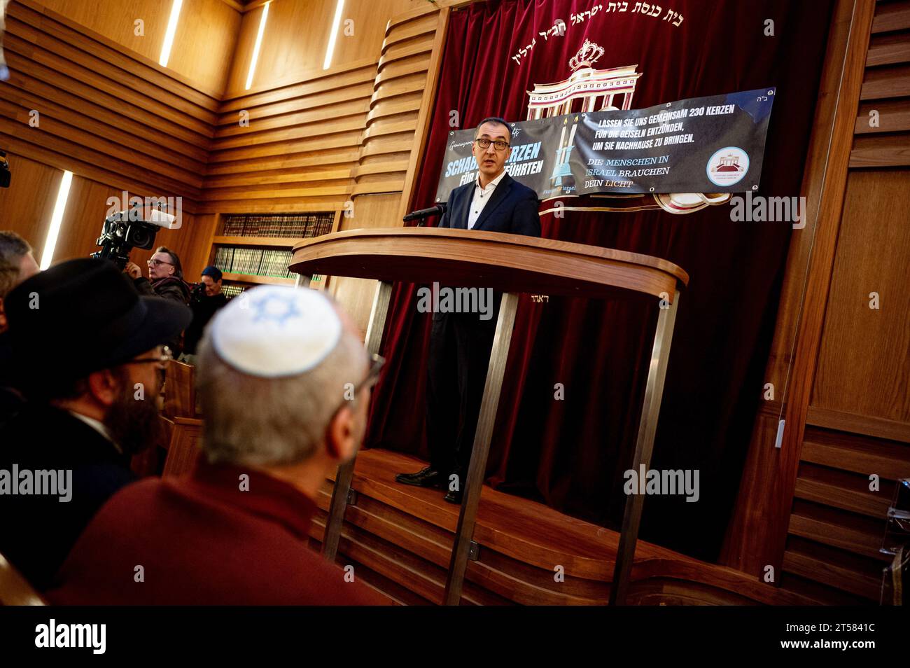 Berlin, Germany. 03rd Nov, 2023. Cem Özdemir (Alliance 90/The Greens ...