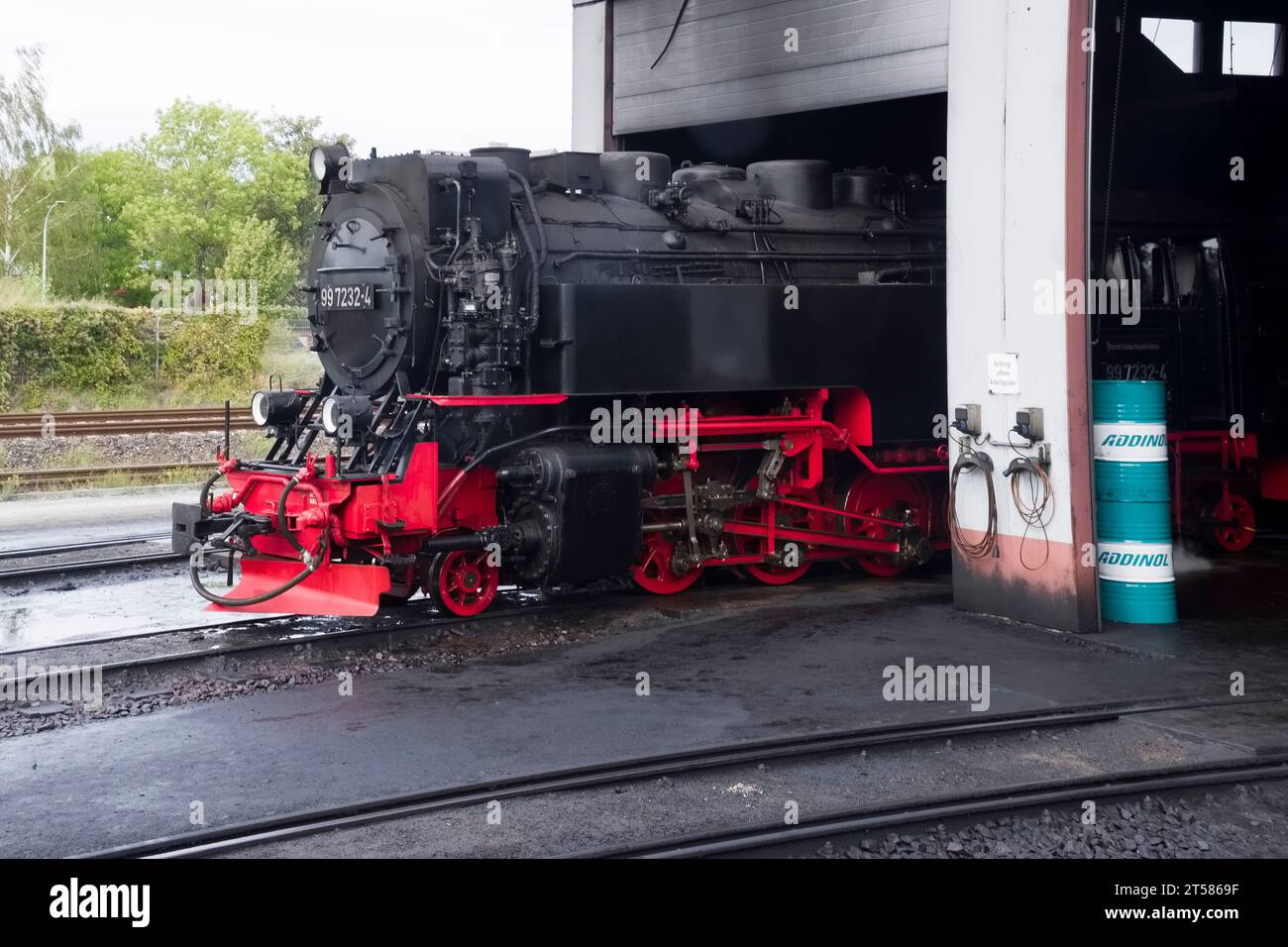 2 10 2 tank engine hi-res stock photography and images - Alamy