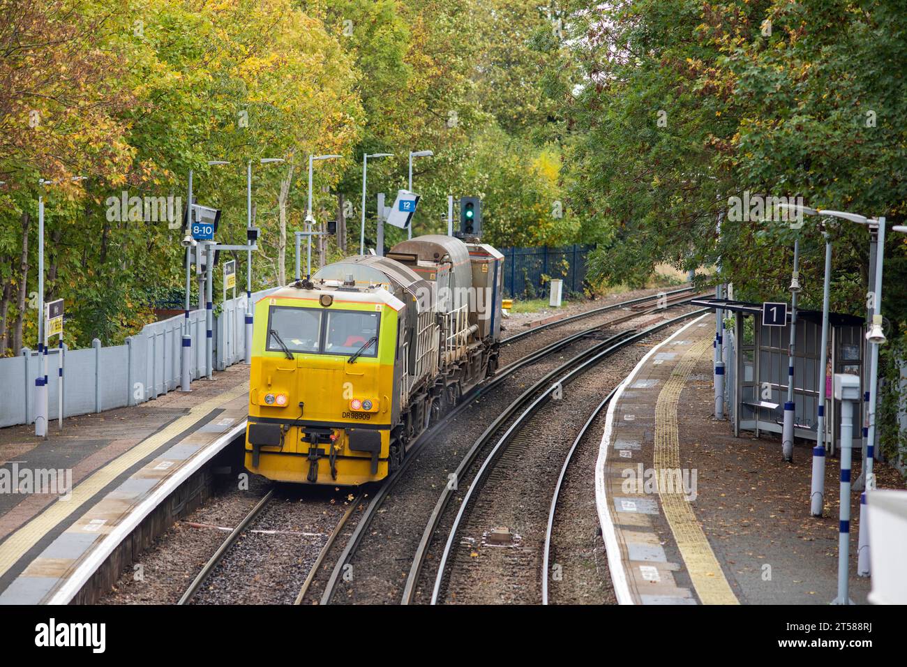 Welling railway station is situated in Welling, part of the London ...