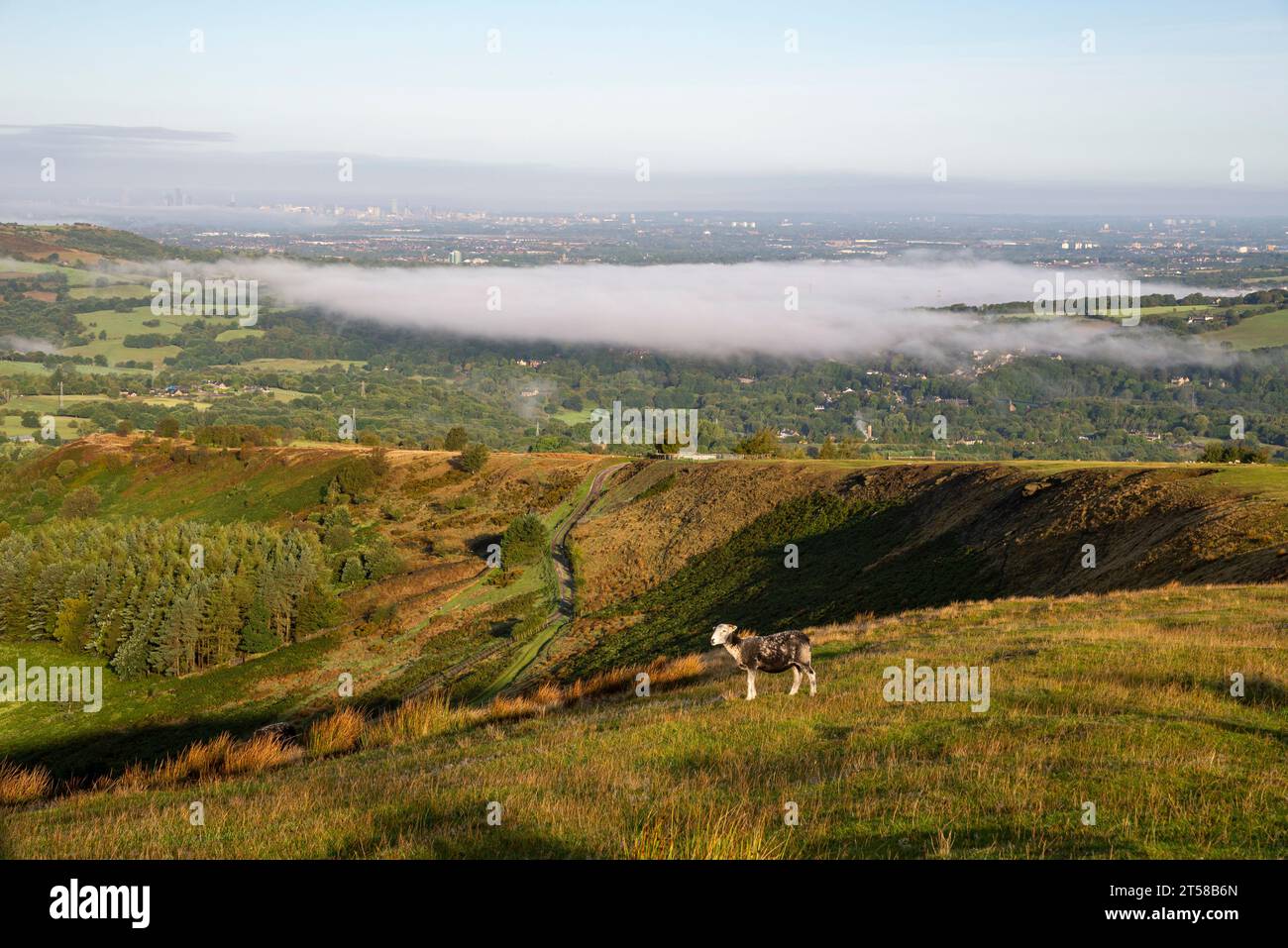 Charlesworth peak district hi-res stock photography and images - Alamy