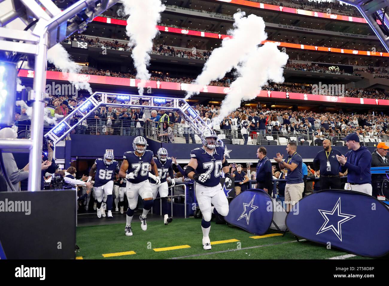 Dallas Cowboys guard Zack Martin (70) and offensive tackle Terence ...