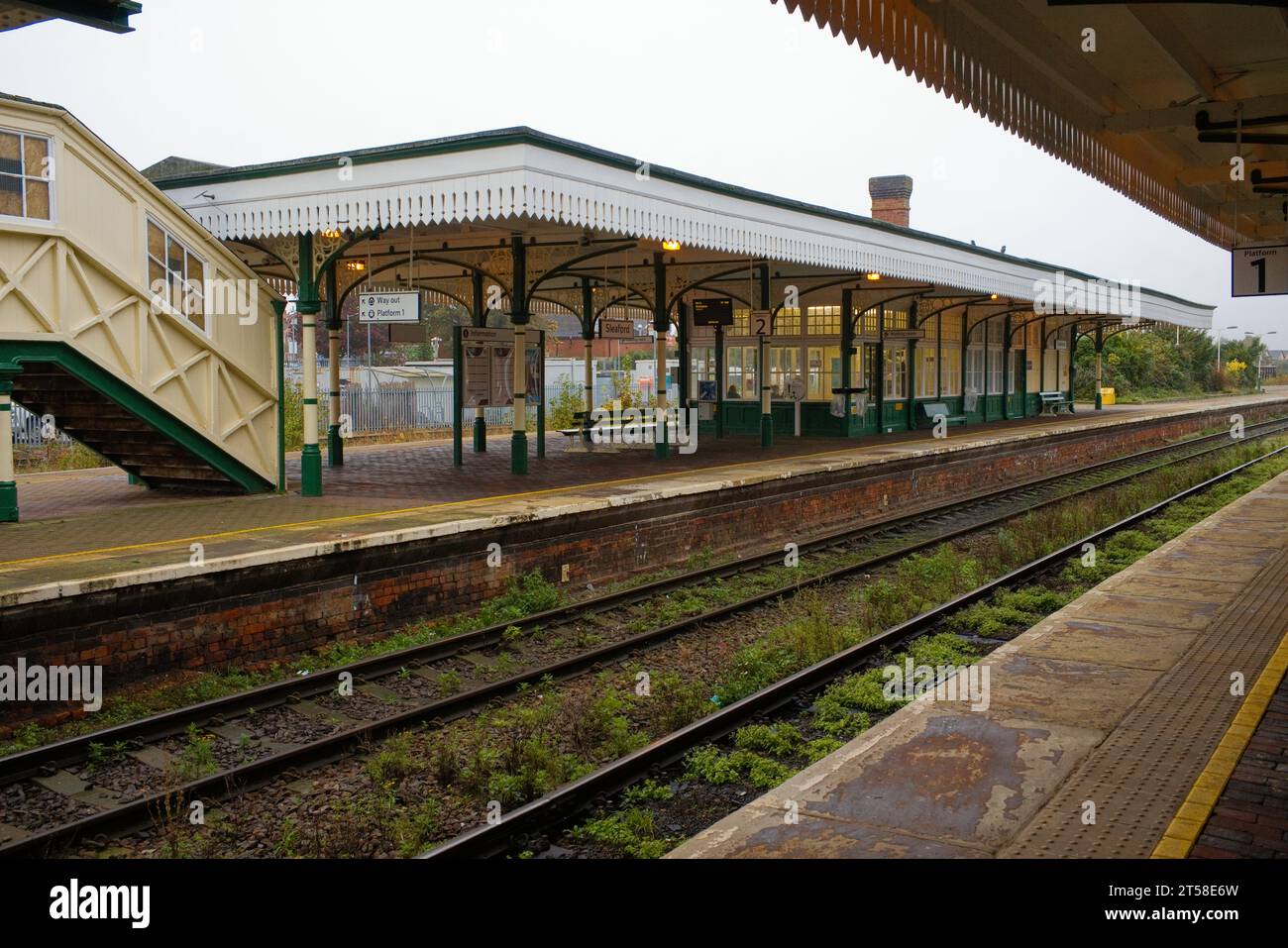 Sleaford railway station platform two viewed from platform one Stock ...