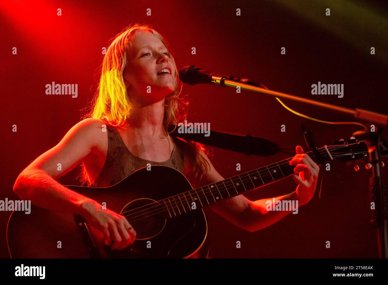 Alice phoebe lou hi-res stock photography and images - Alamy