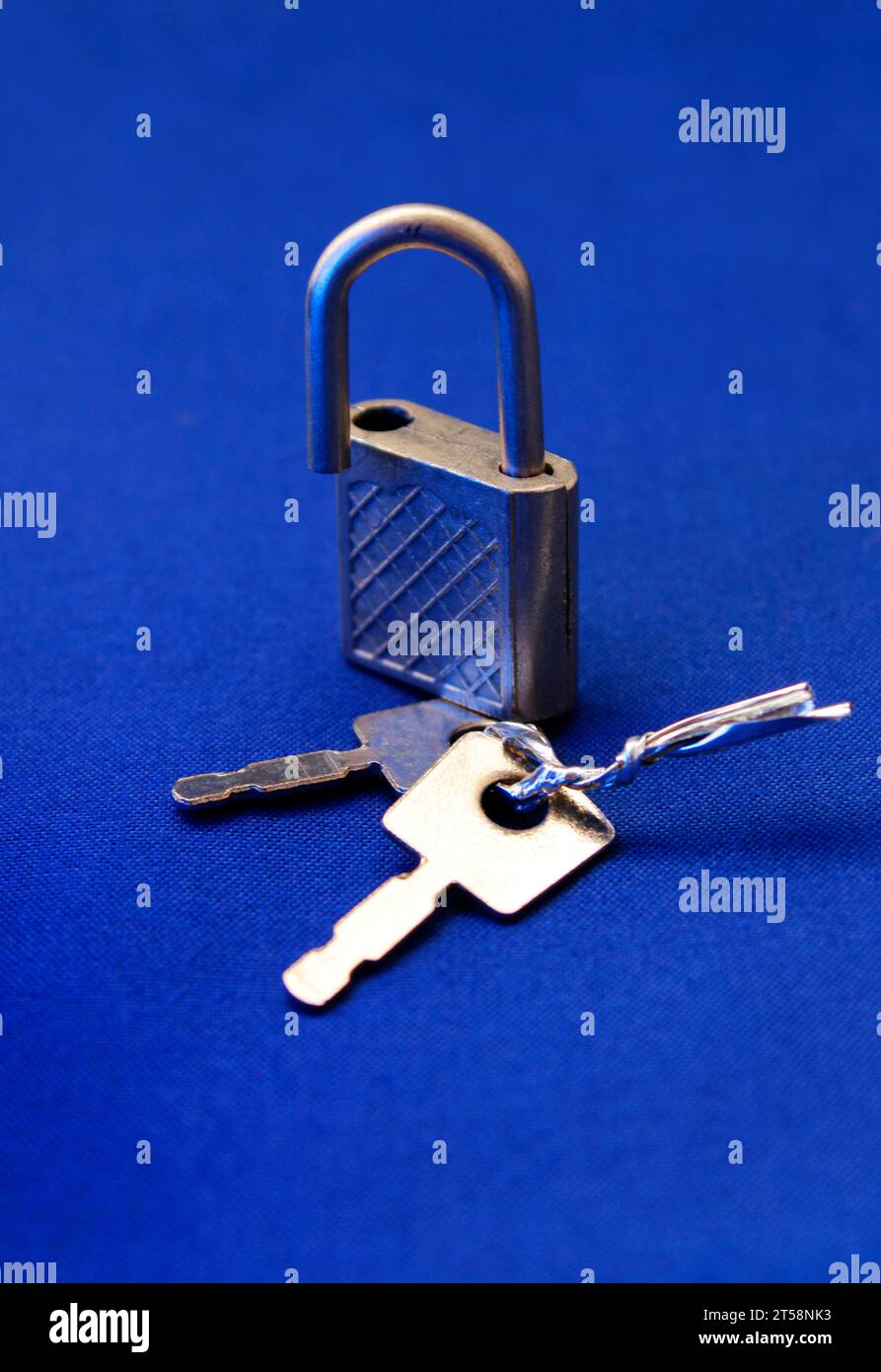 Laptop padlock symbol hi-res stock photography and images - Alamy