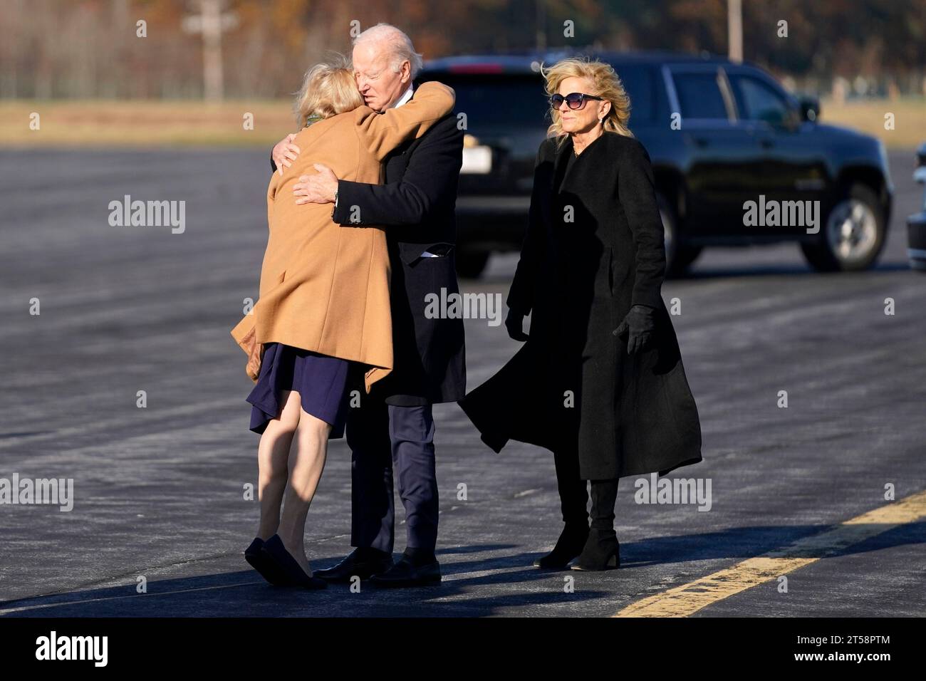 President Joe Biden greets Maine Gov. Janet Mills as first lady Jill ...