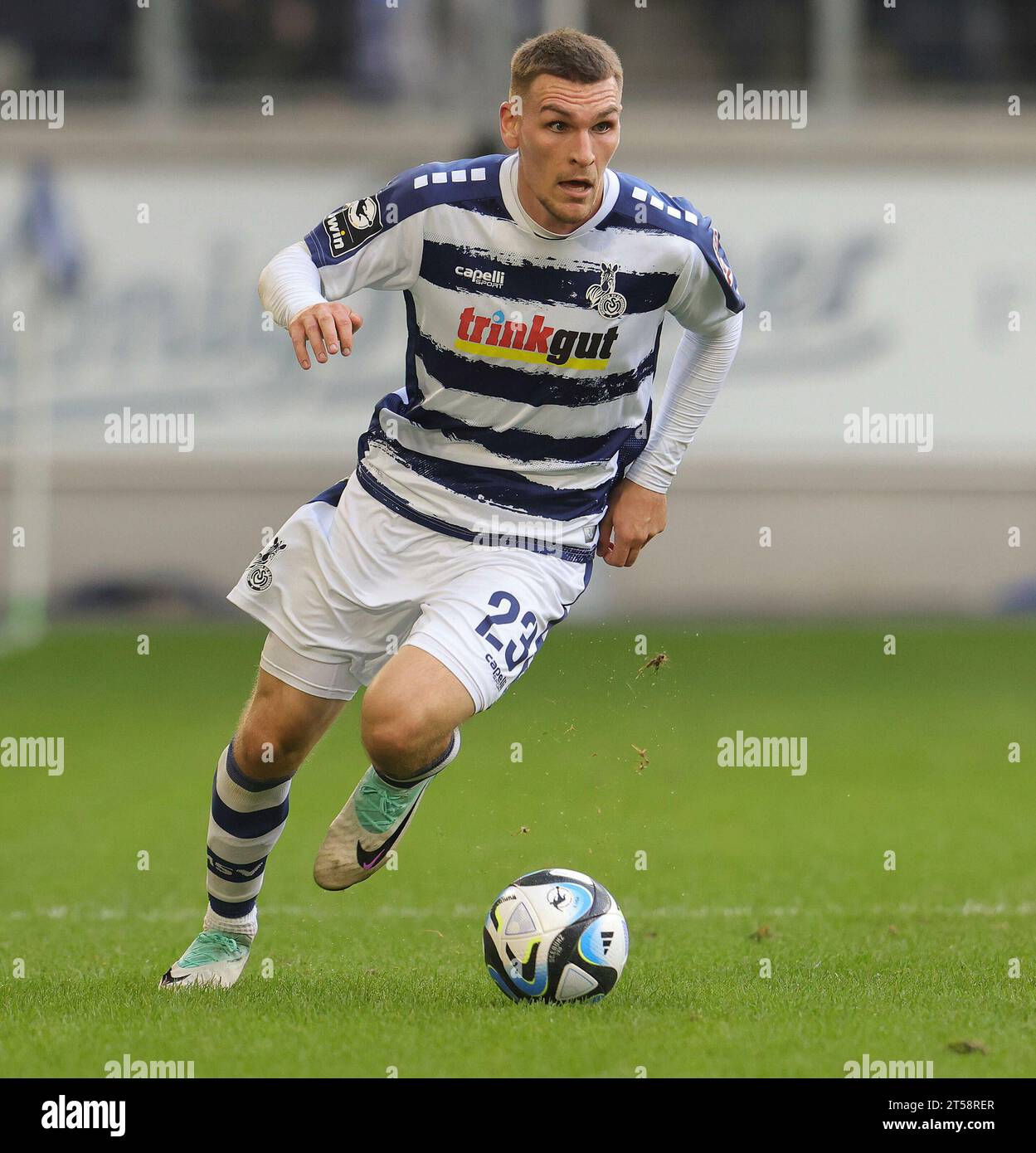 Msv duisburg rw rwe essen hi-res stock photography and images - Alamy