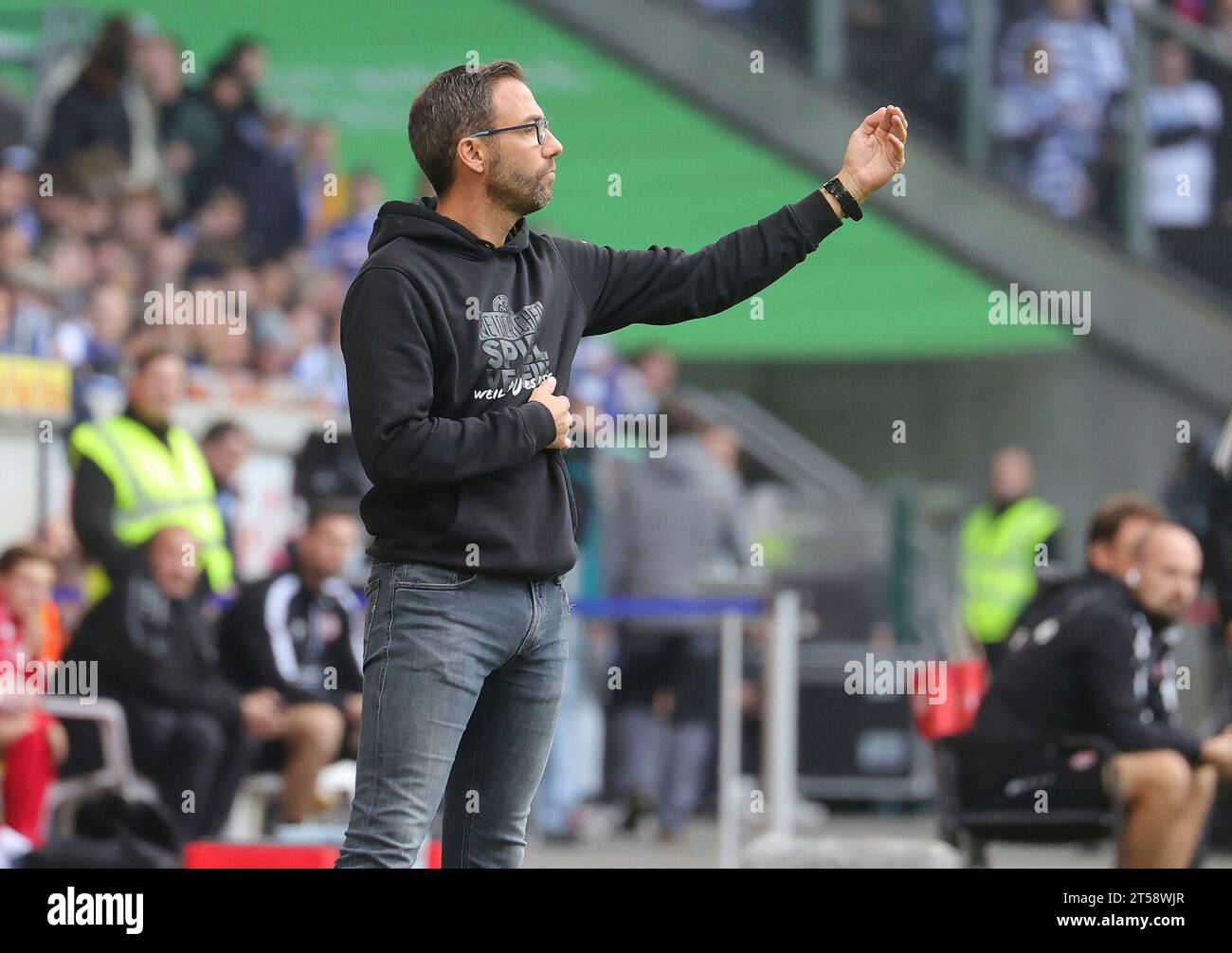 Rw essen duisburg hi-res stock photography and images - Alamy