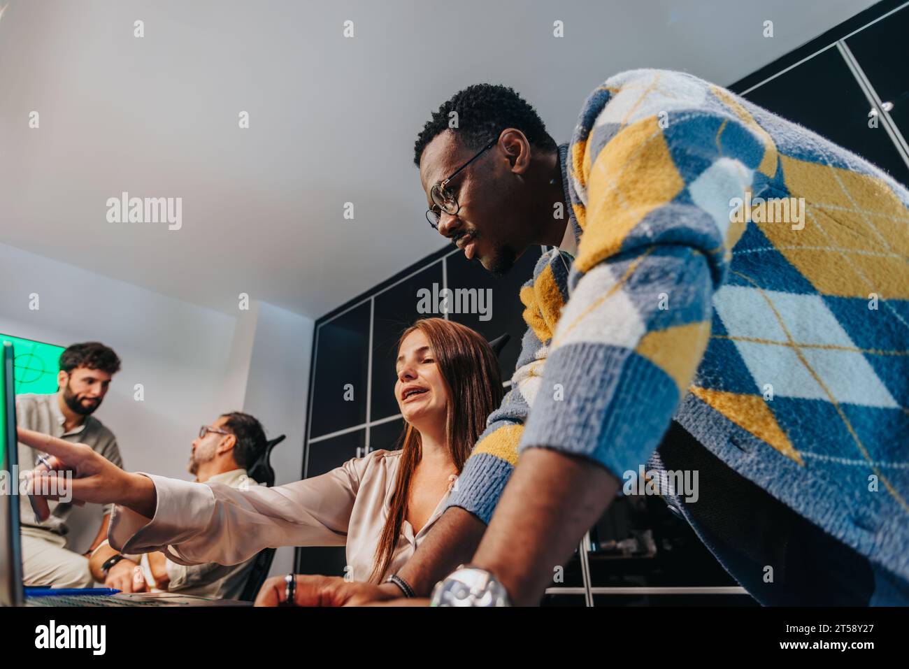 Collaborative Business Meeting: Multinational Team Brainstorming Growth ...