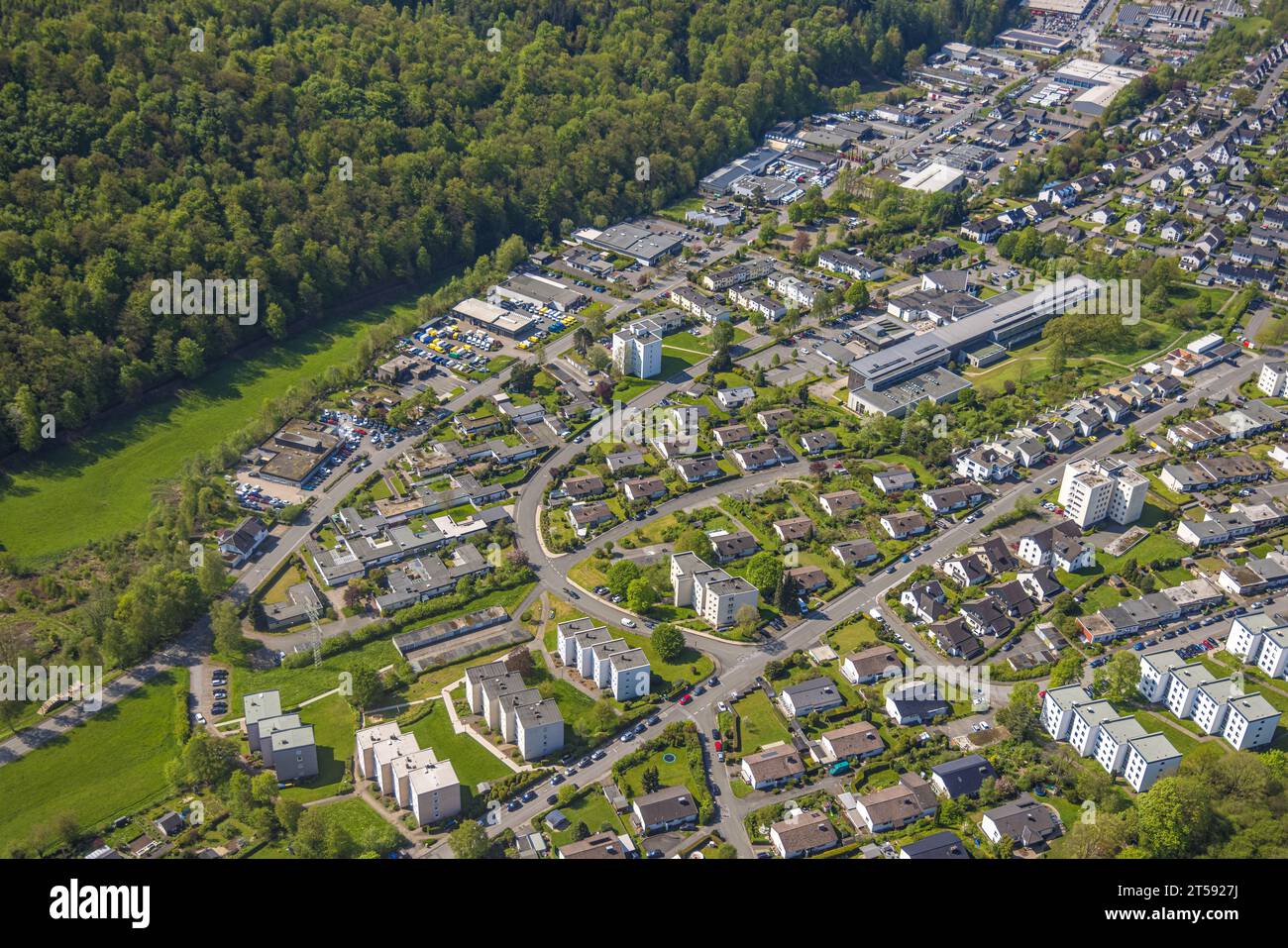 Housing estate gartenstadt lanfertsweg with high rise buildings hi-res ...