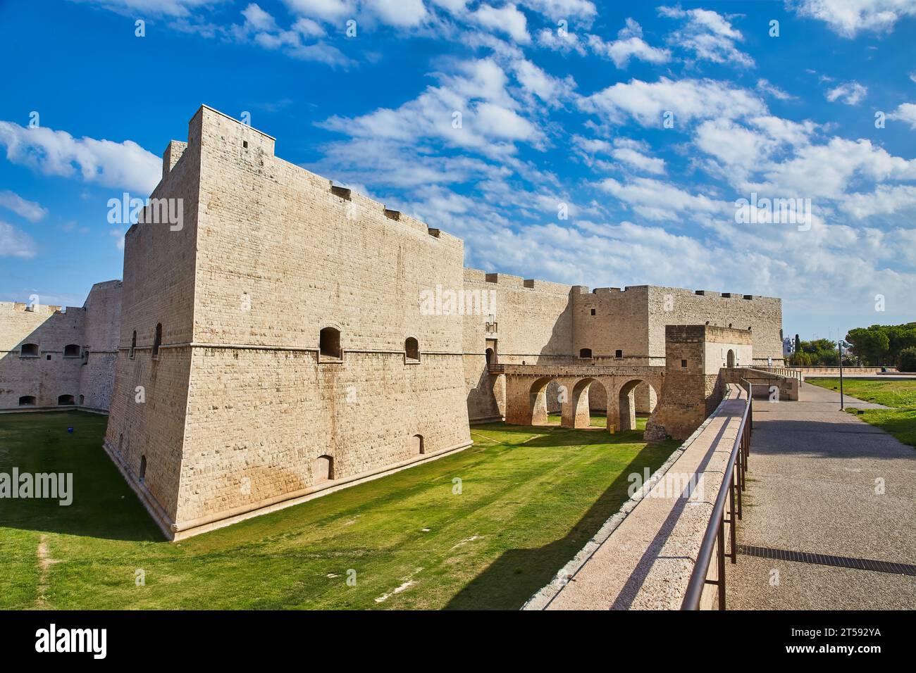 The beautiful Romanesque Cathedral Basilica of San Nicola Pellegrino ...