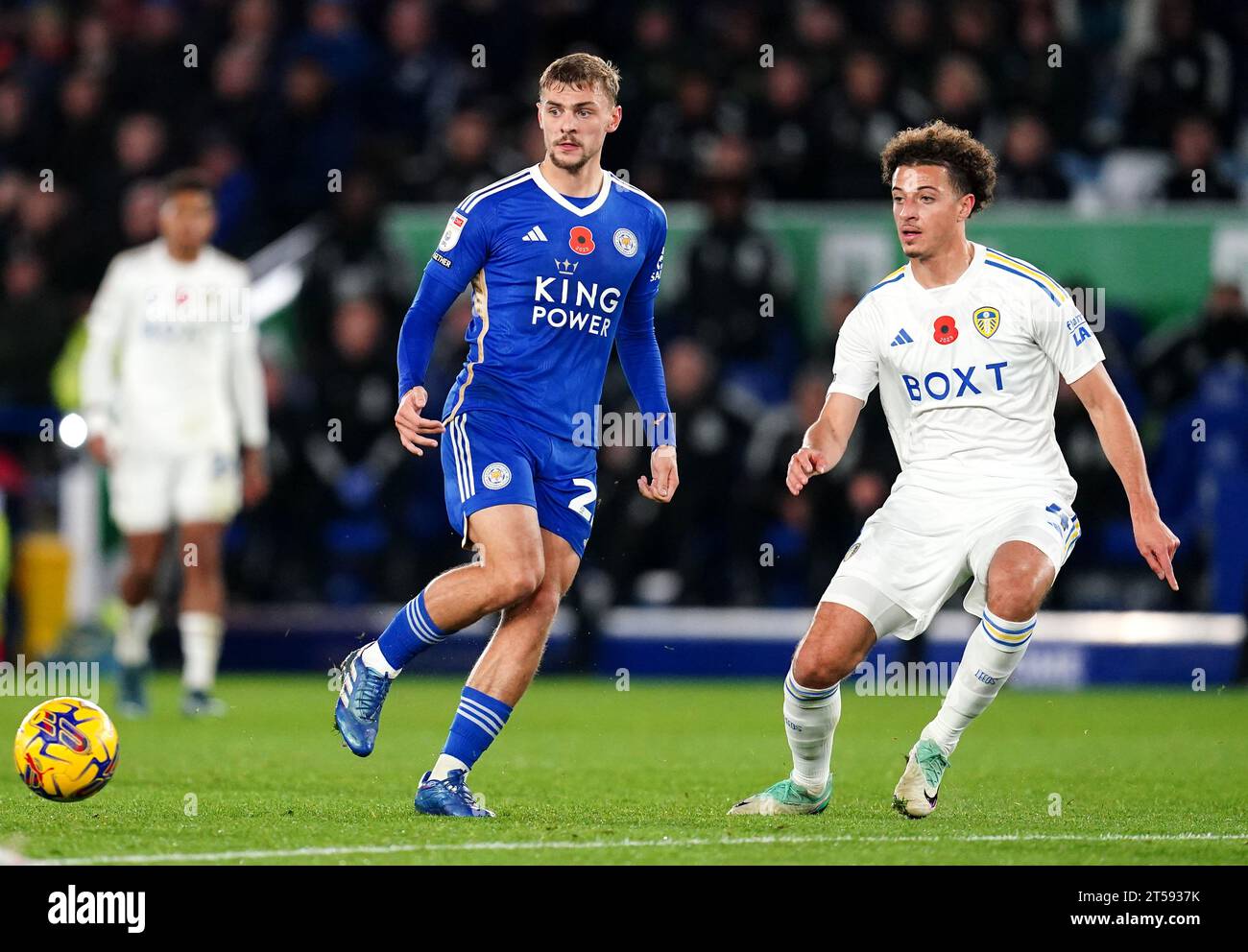 Leicester City's Kiernan Dewsbury-Hall (left) and Leeds United's Ethan ...