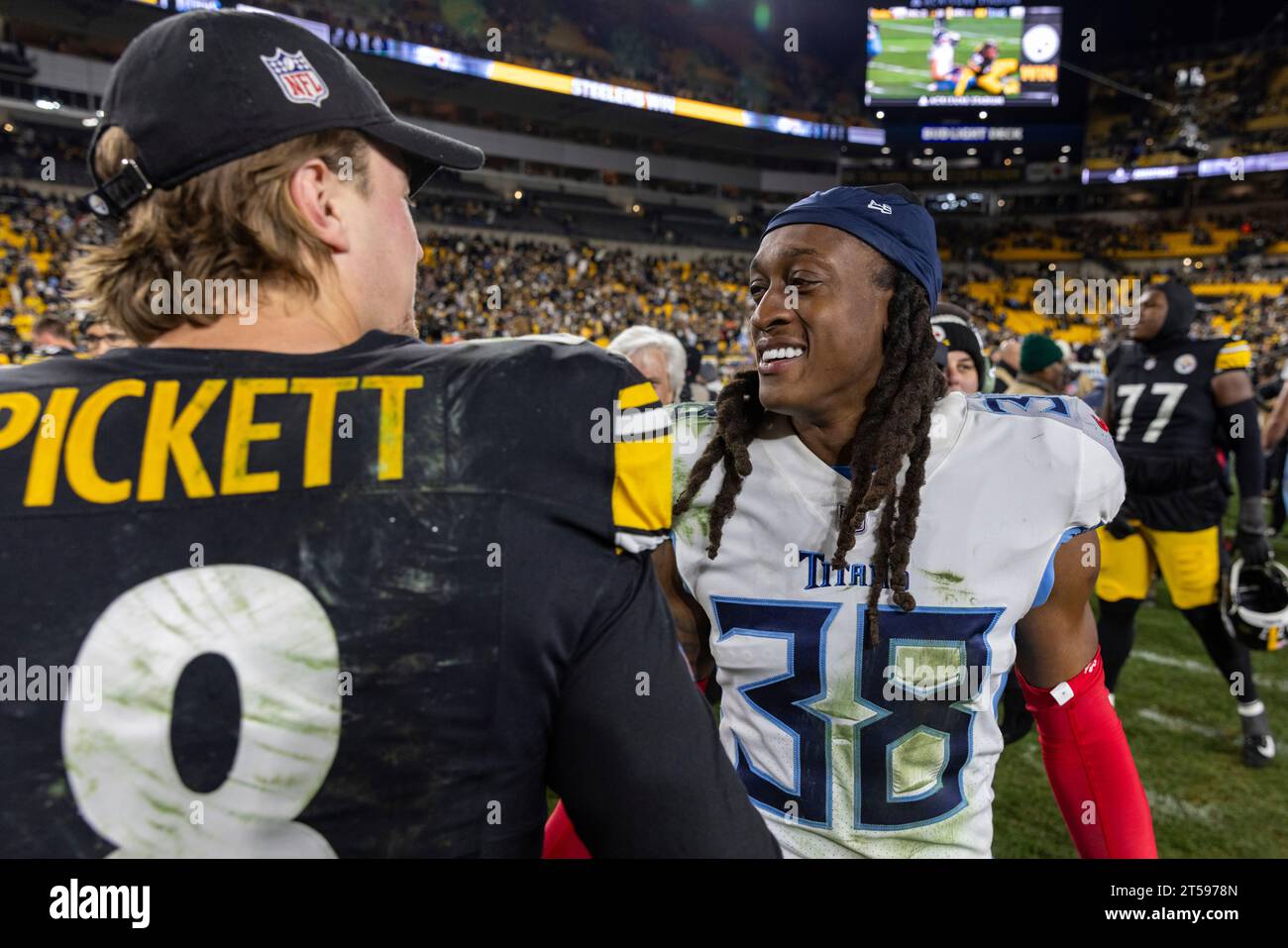 Pittsburgh Steelers quarterback Kenny Pickett (8) and Tennessee Titans ...