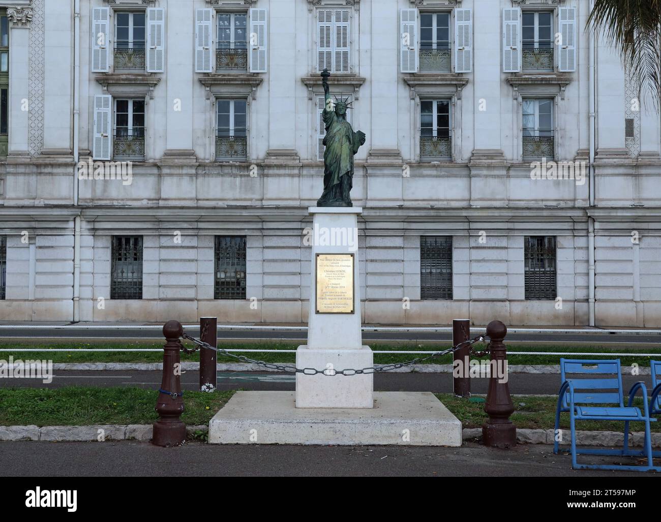 Lady liberty promenade hi-res stock photography and images - Alamy