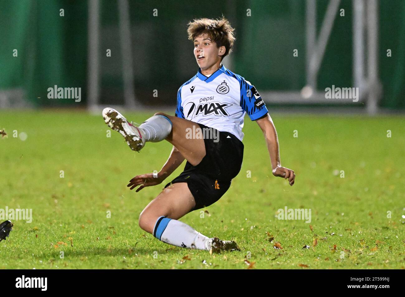 Sint Lambrechts Woluwe, Belgium. 03rd Nov, 2023. Isabelle Iliano (18) of Club YLA pictured ...