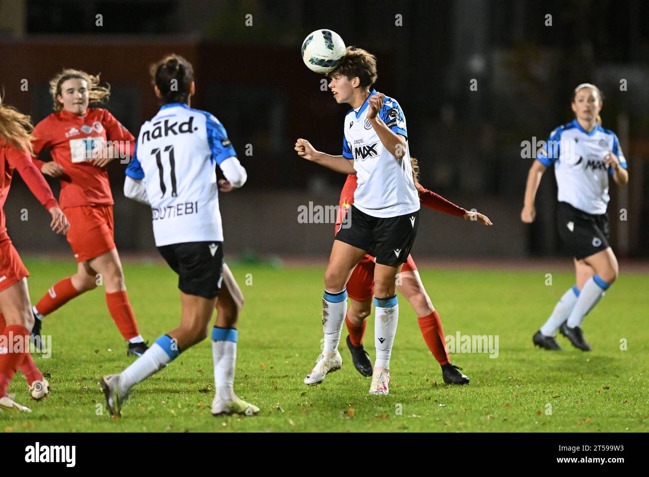 Sint Lambrechts Woluwe, Belgium. 03rd Nov, 2023. Isabelle Iliano (18) of Club YLA pictured in ...