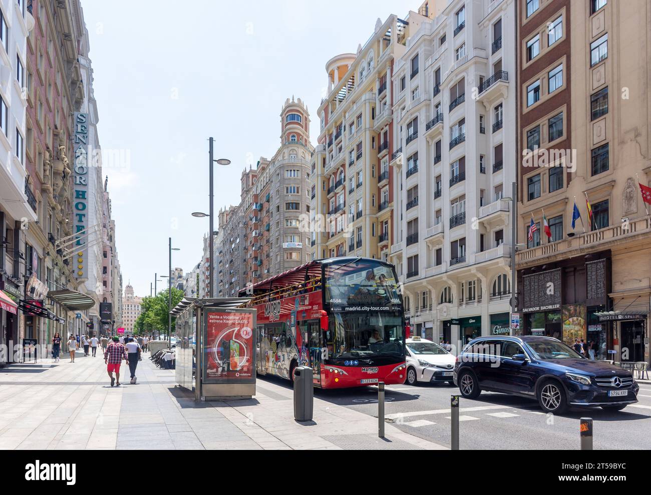 Madrid bus hi-res stock photography and images - Alamy